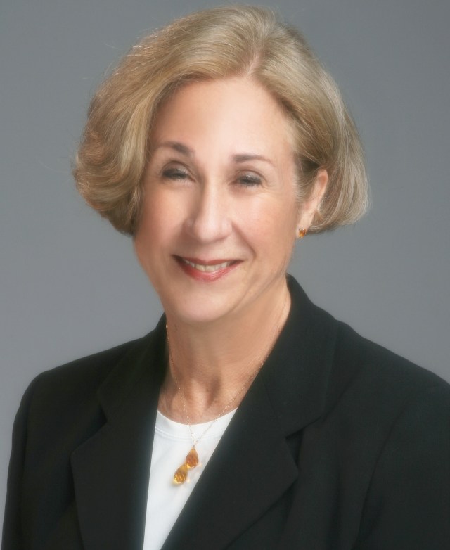 Judge Judith Ramseyer receives Innovating Justice Award | Employee News