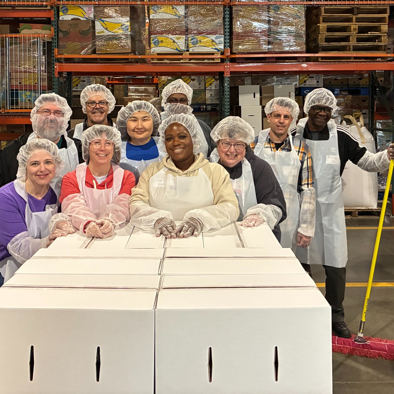 Management team donates time to Food Lifeline | Employee News